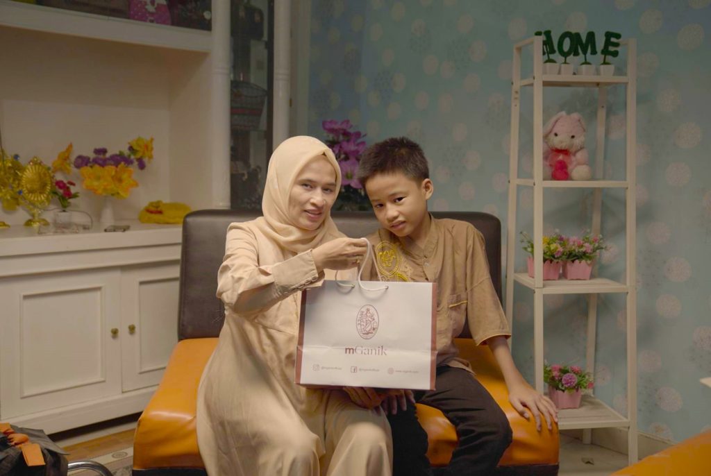 Cerita Sukses mGanik - Nazril